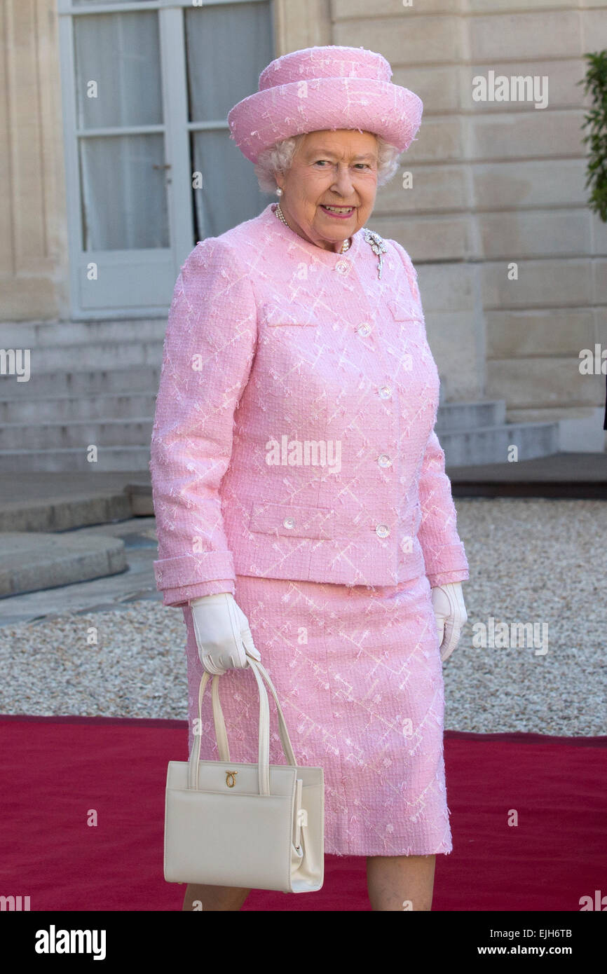 Queen elizabeth ii arrives elysee palace hi-res stock photography and ...