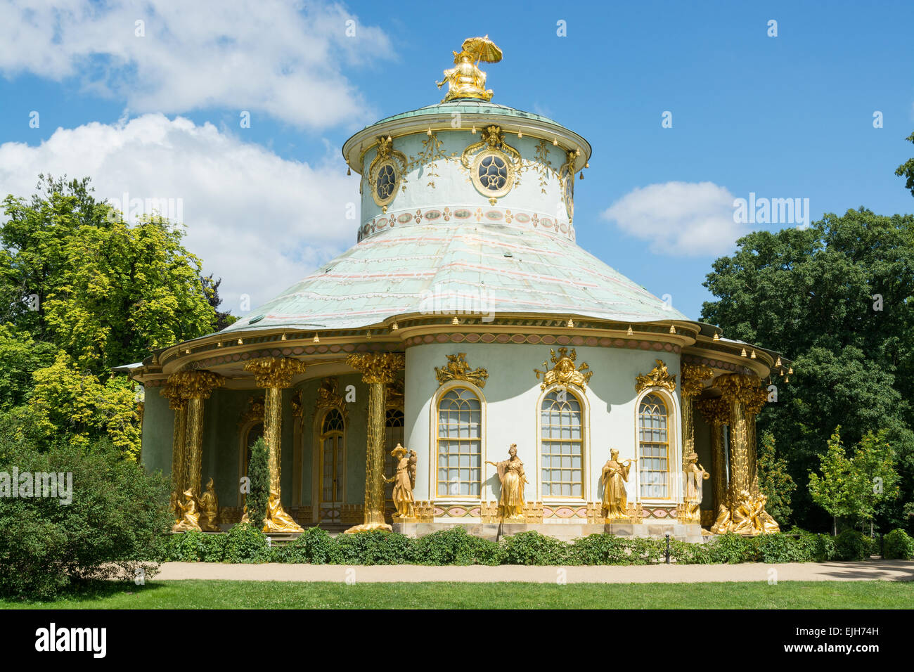 The Chinese tea house, Sanssouci park, Potsdam, Germany Stock Photo - Alamy