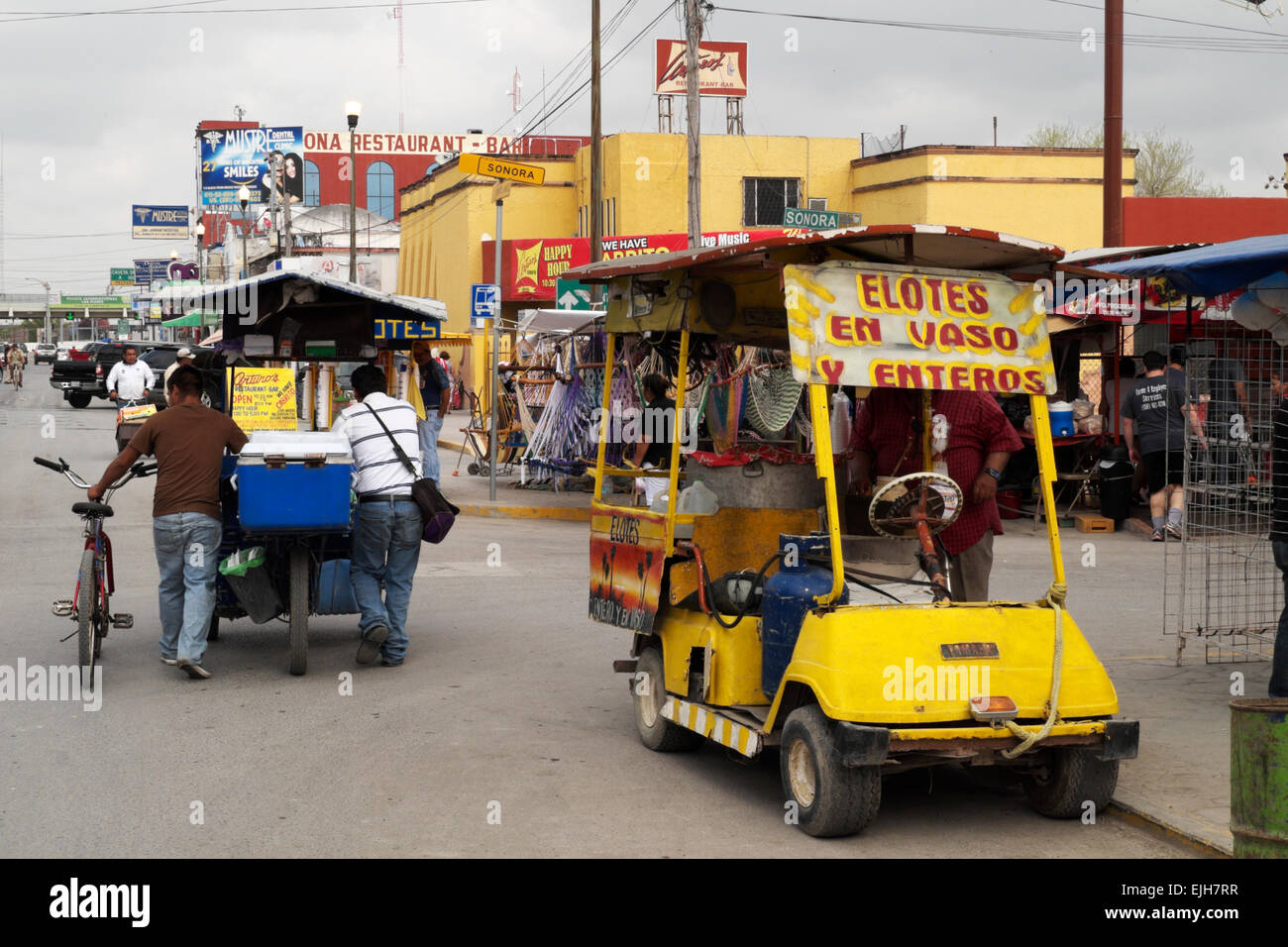 Sellers carts hi-res stock photography and images - Alamy