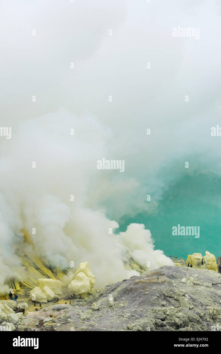 Volcano gas hi-res stock photography and images - Alamy