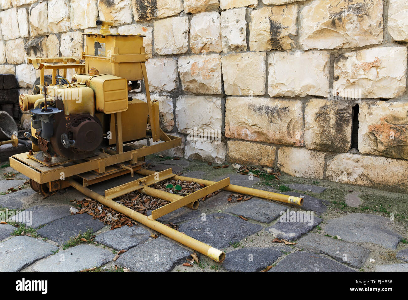 Alternating current generator hi-res stock photography and images - Alamy