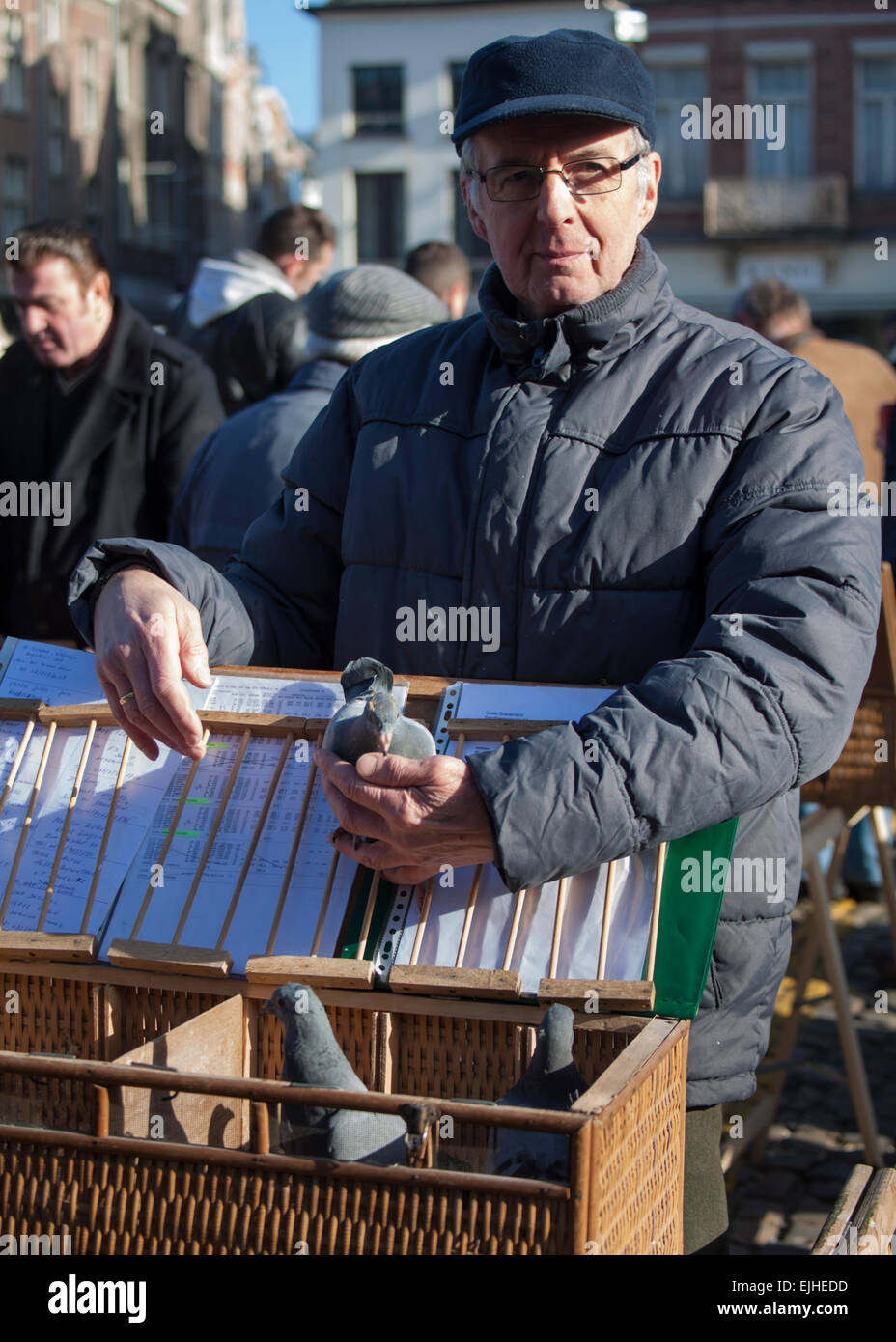 Pigeon Market Stock Photos & Pigeon Market Stock Images - Alamy