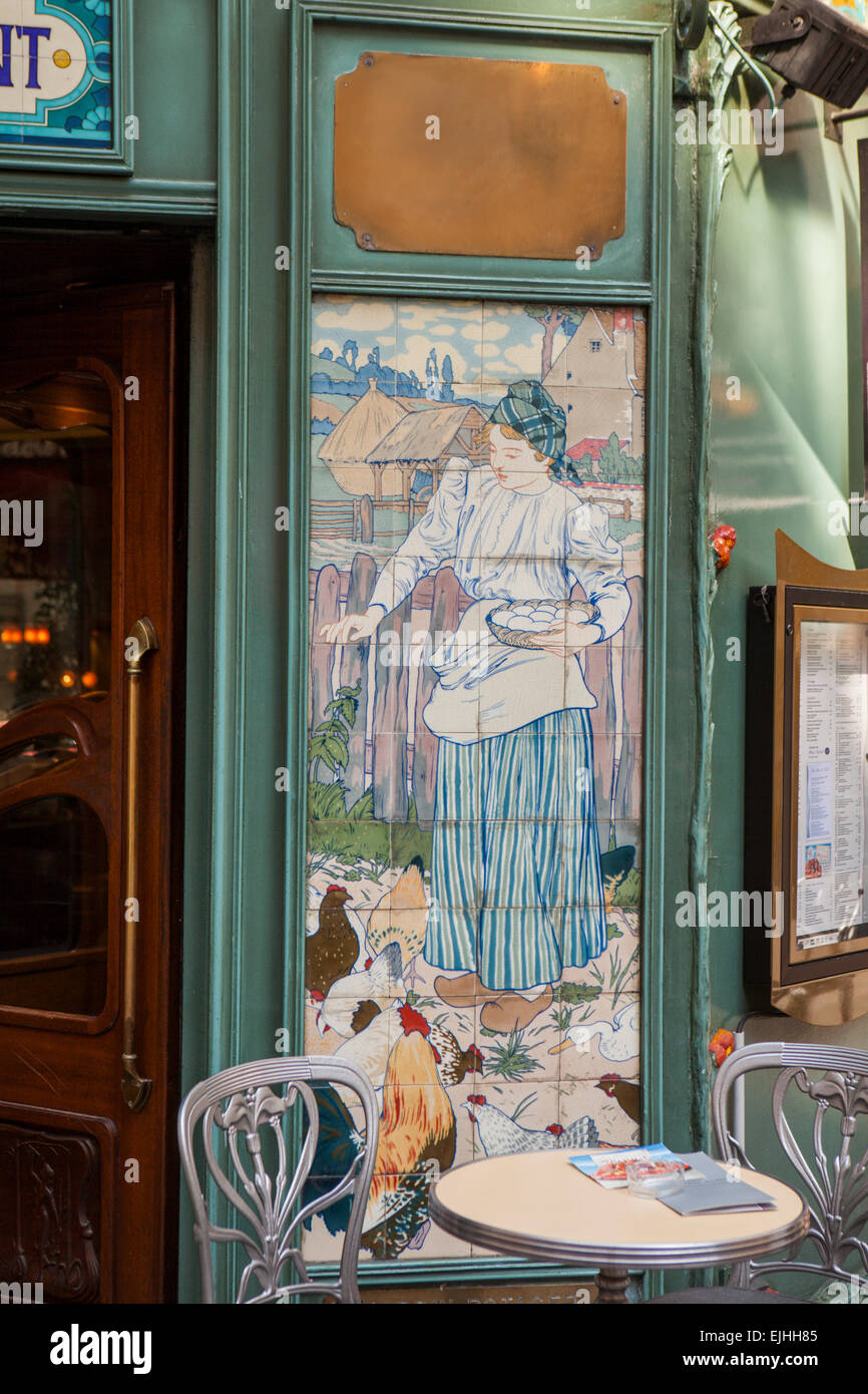 Details of the exterior of Le Petit Zinc restaurant in Paris, France ...