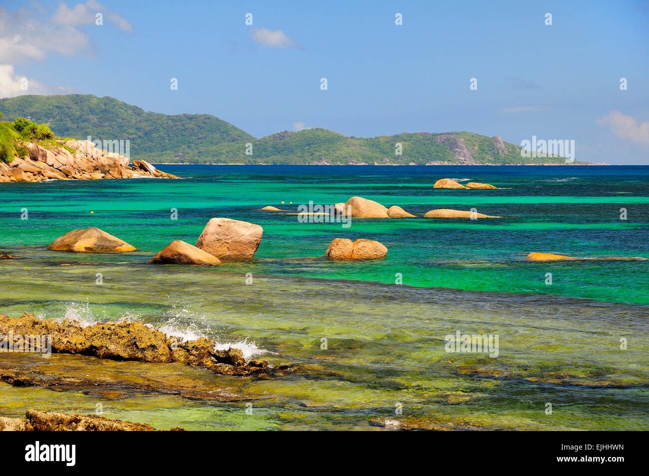 Large rocks hi-res stock photography and images - Alamy