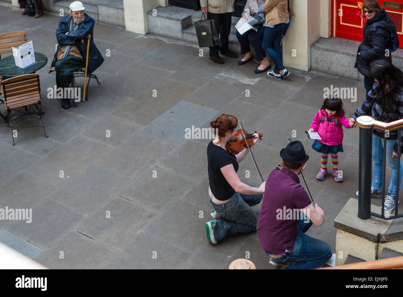 Child musicians hi-res stock photography and images - Alamy