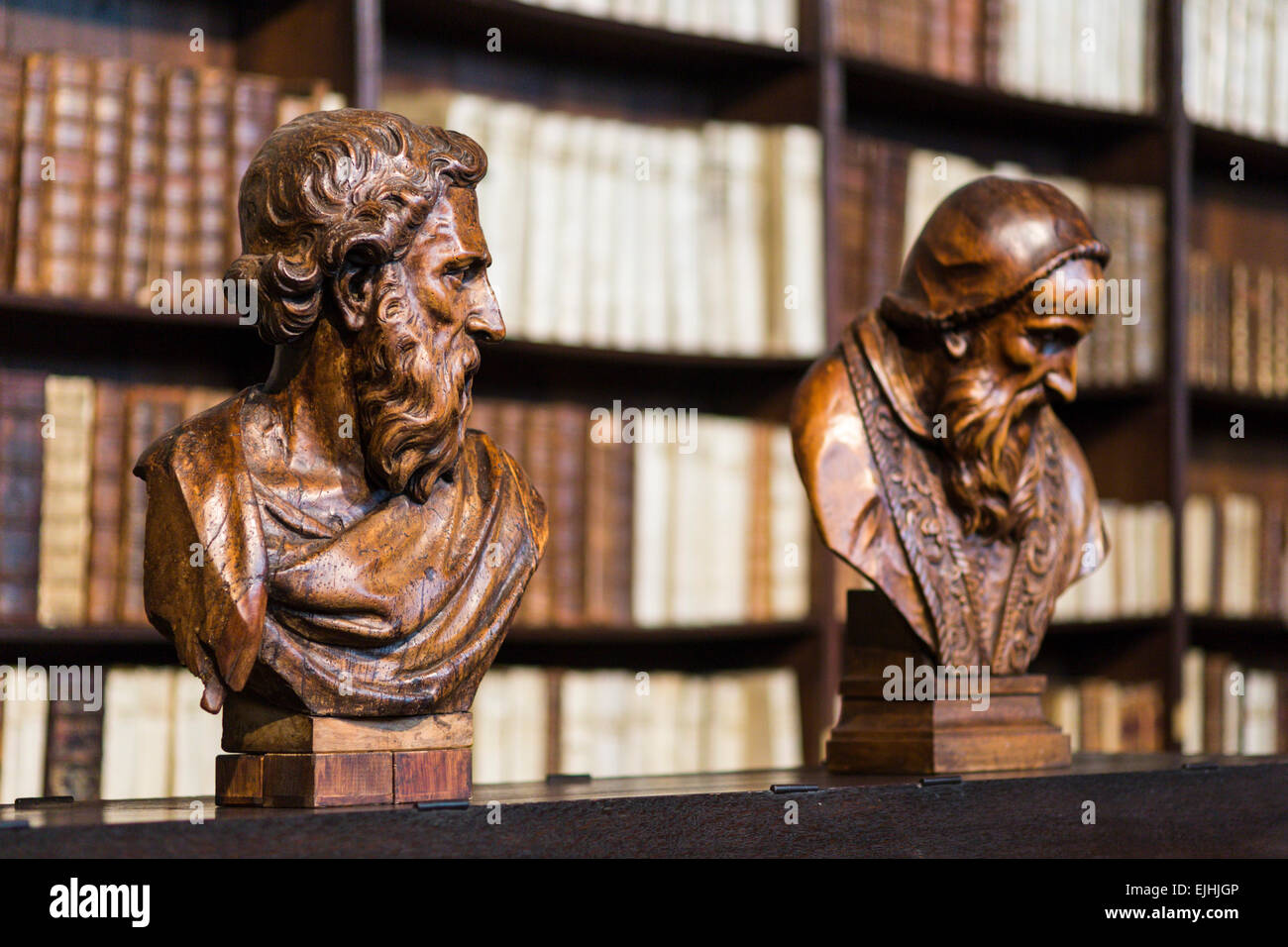 Library busts hi-res stock photography and images - Alamy