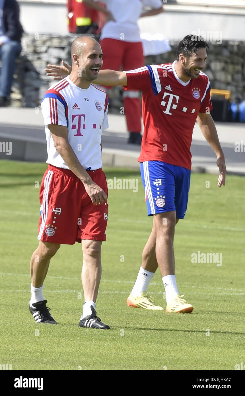 Bayern Munich soccer team at Säbener Straße street training ground ...