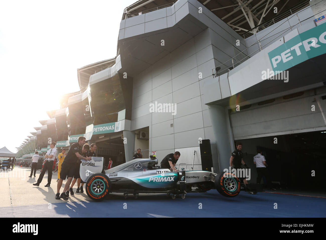 Mercedes formula one pit crew hi-res stock photography and images - Alamy
