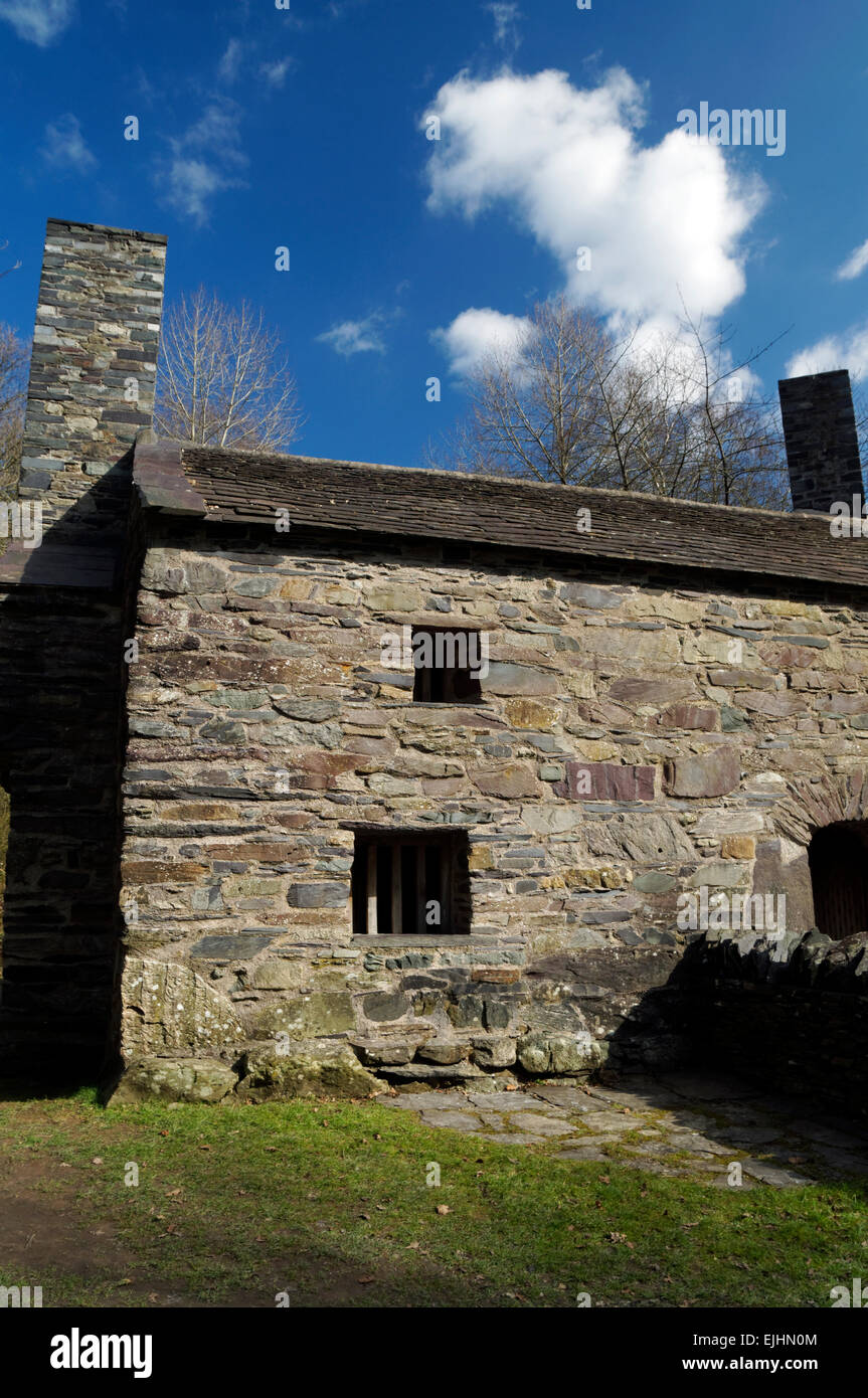 Y Garreg Fawr slate farm house from Waunfawr, Caernarfonshire, North ...