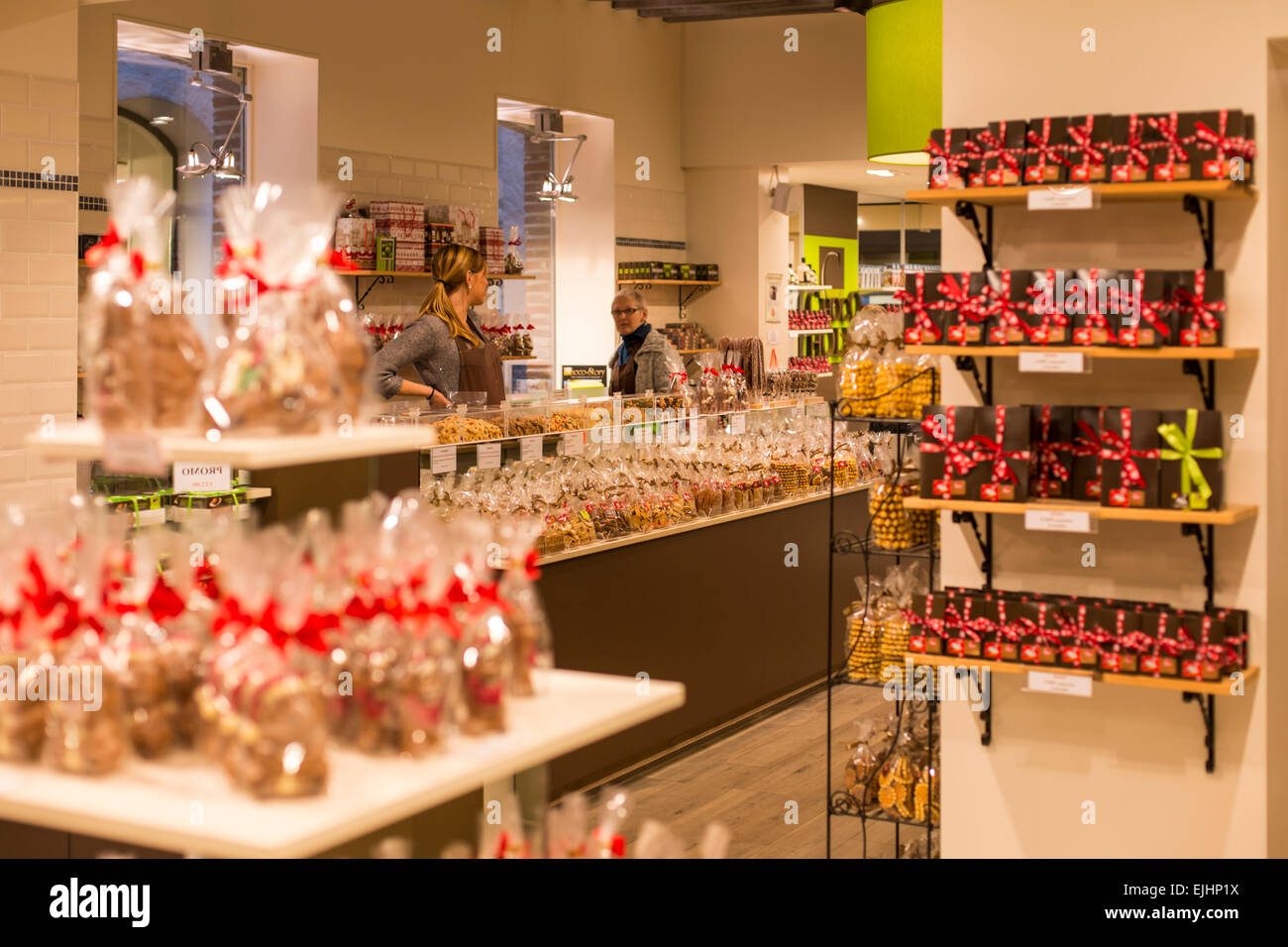 Chocolate shop interior hi-res stock photography and images - Alamy