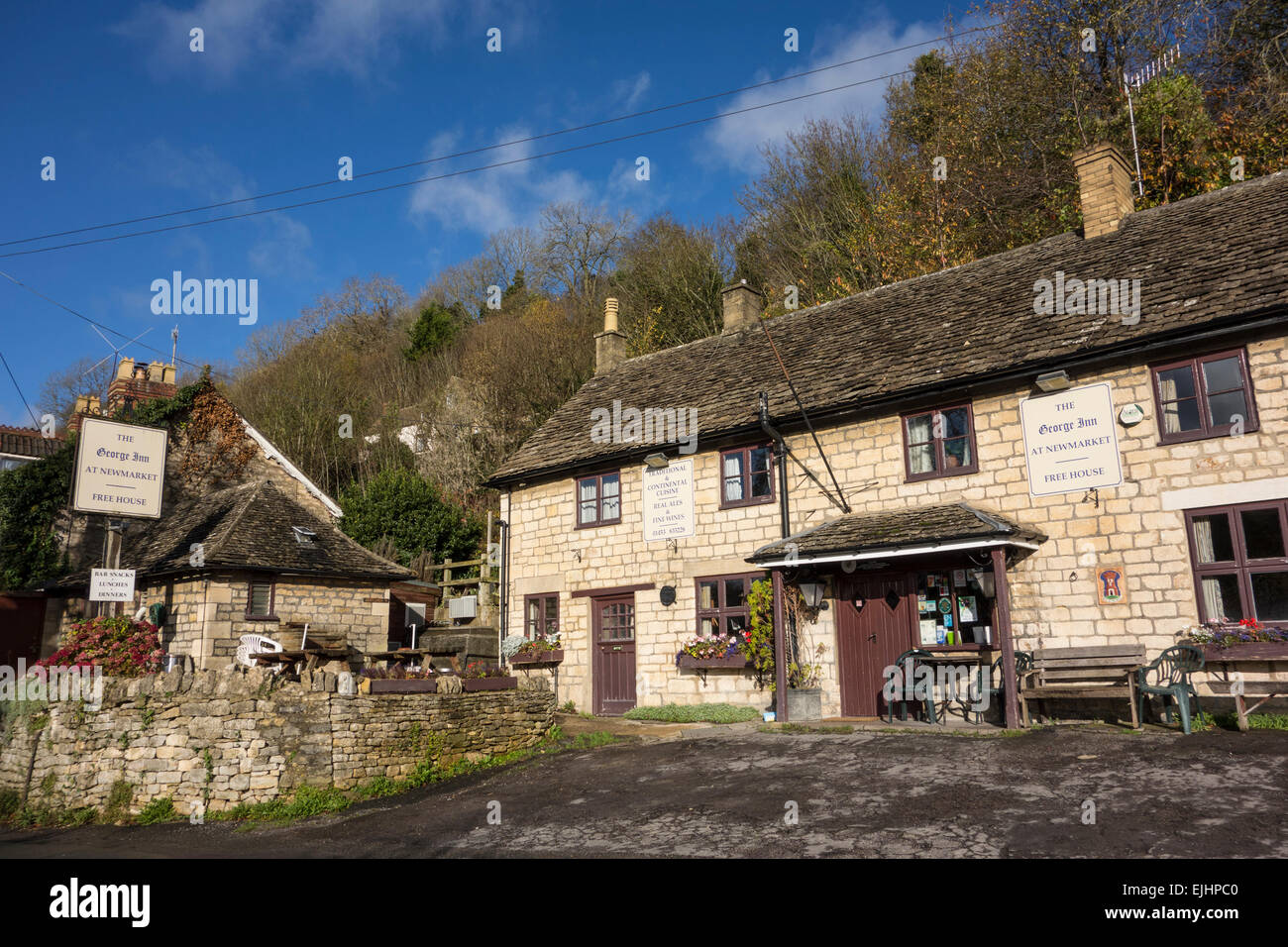 Nailsworth village inn hi-res stock photography and images - Alamy