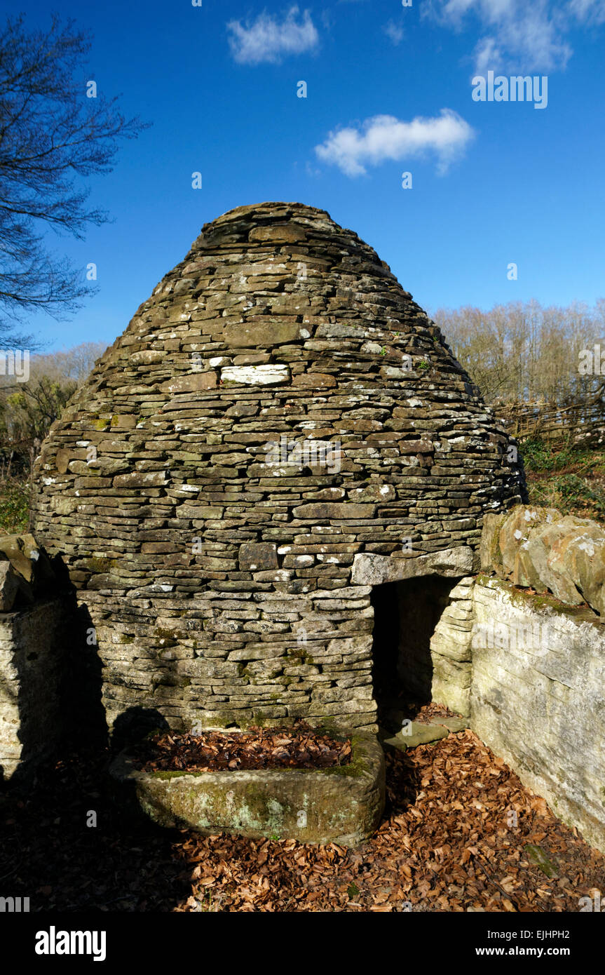 Stone pig sty hi-res stock photography and images - Alamy