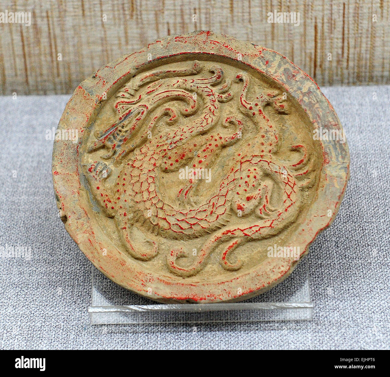 Eaves tile end of han dynasty hi-res stock photography and images - Alamy