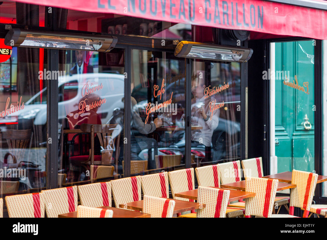 Le carillon paris hi-res stock photography and images - Alamy