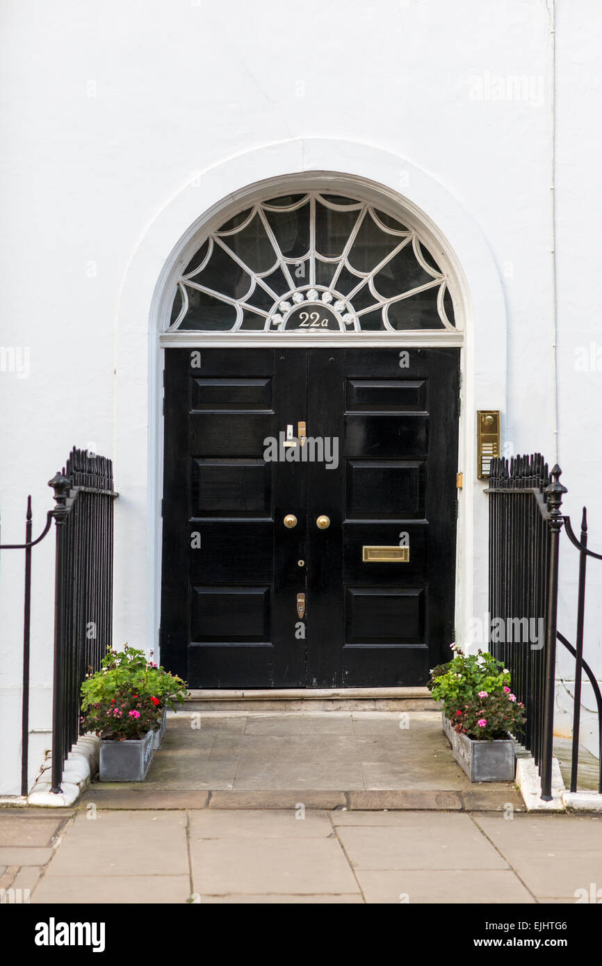 Queen annes gate london hi-res stock photography and images - Alamy