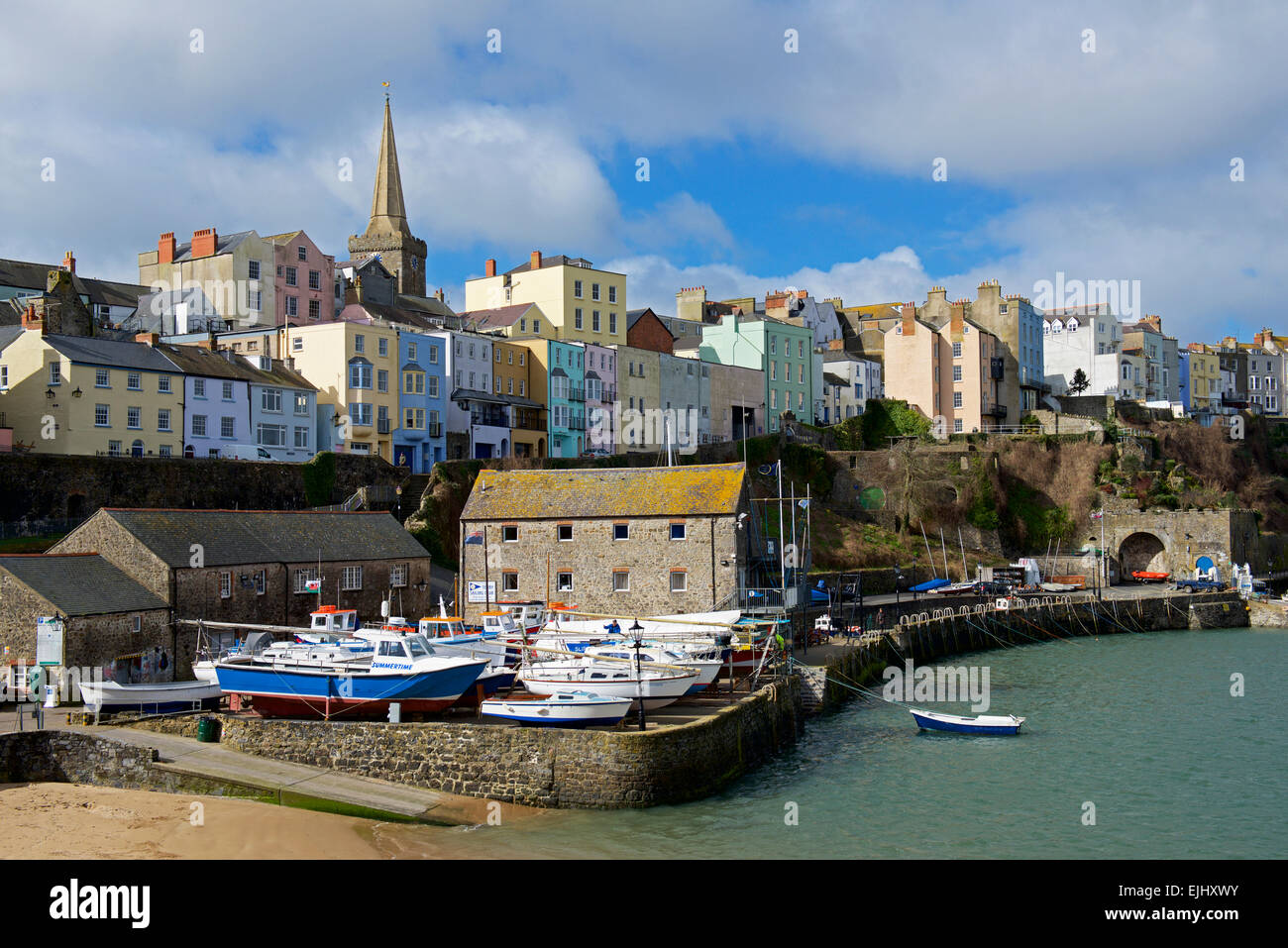 Tenby town wall hi-res stock photography and images - Alamy