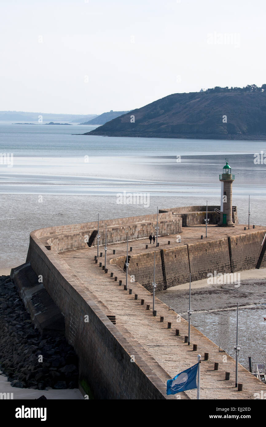 Abstract of harbour wall hi-res stock photography and images - Alamy
