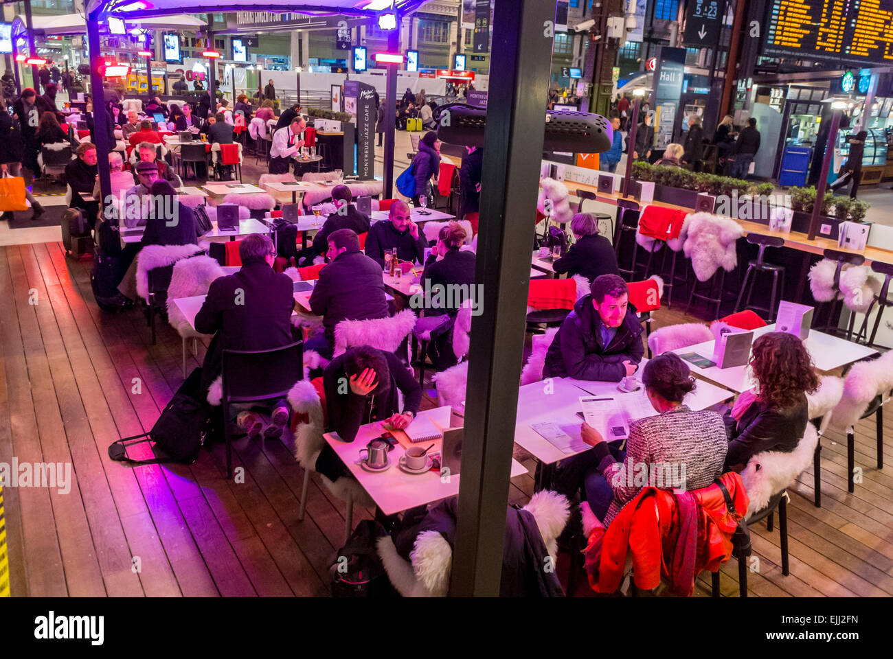 Paris, France, French Train Station, Large Crowd People sitting at Cafe ...