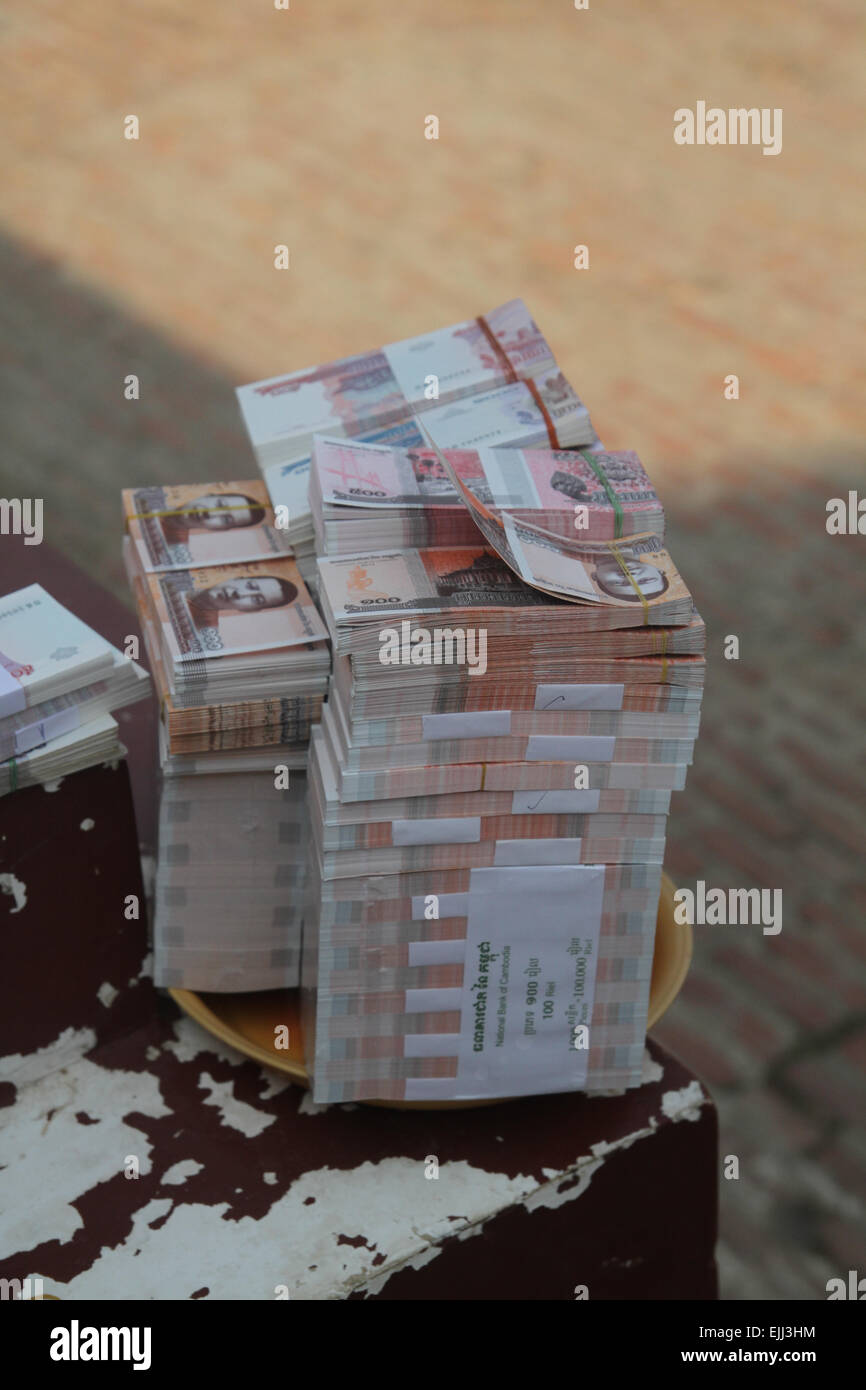 Riel khmer hi-res stock photography and images - Alamy