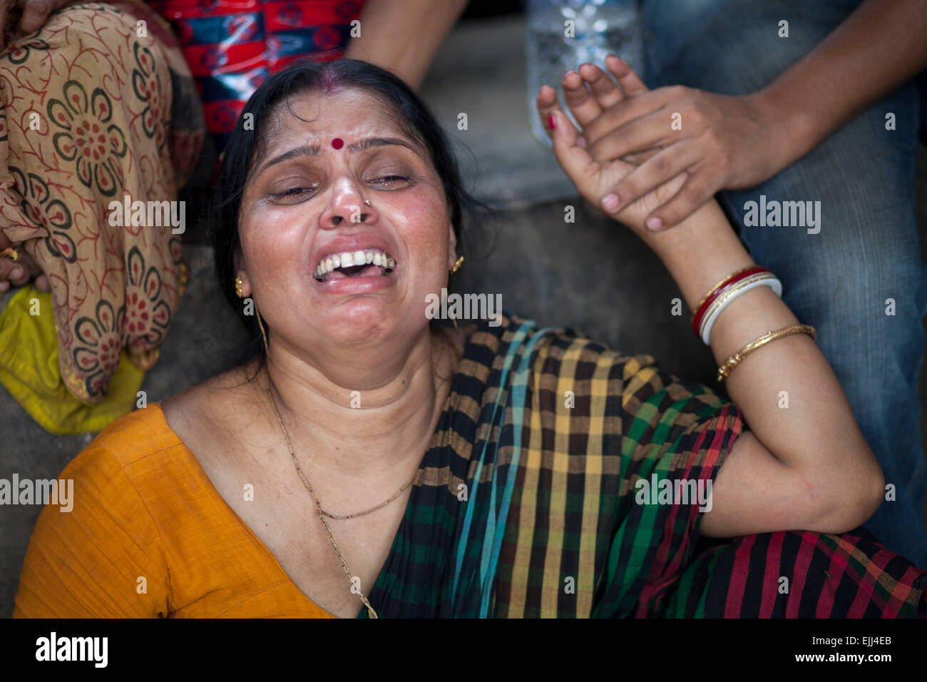 Hindu female dead body old hi-res stock photography and images - Alamy