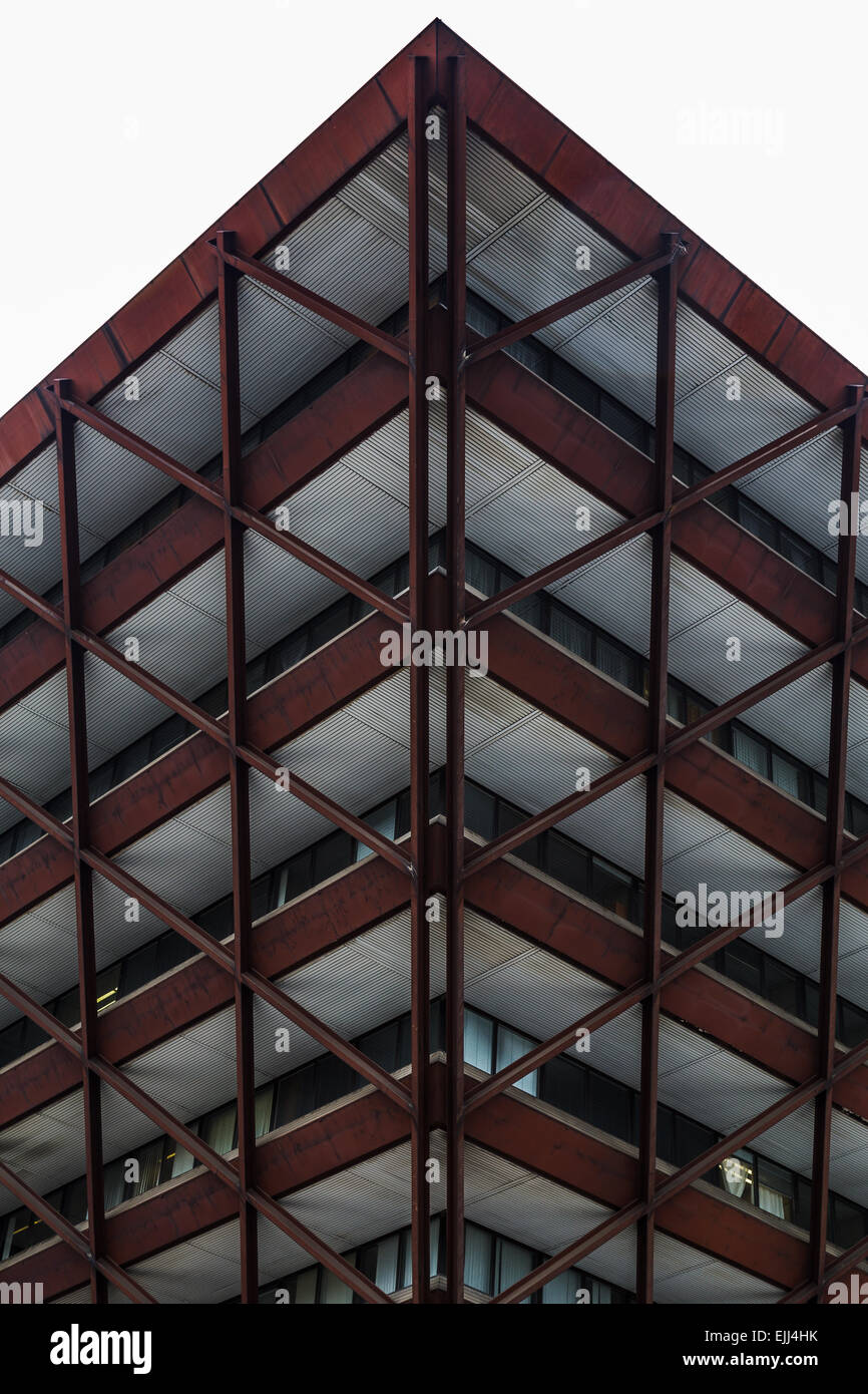 Inverted pyramid hi-res stock photography and images - Alamy