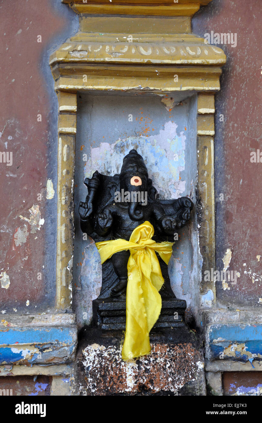 Small shrine inside Koneswaram Kovil, Trincomalee, Sri Lanka Stock ...