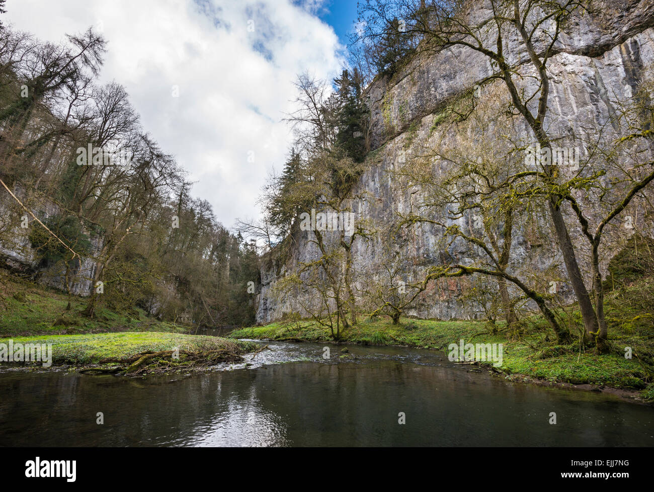 Chee Tor in Chee Dale near Buxton, Derbyshire on an early spring day ...
