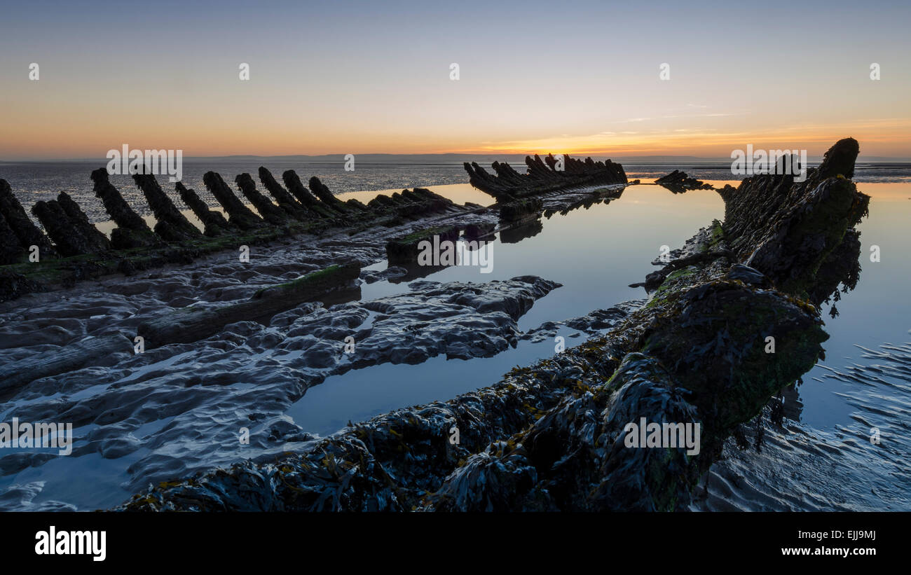 Norwegian shipwreck ss on beach hi-res stock photography and images - Alamy