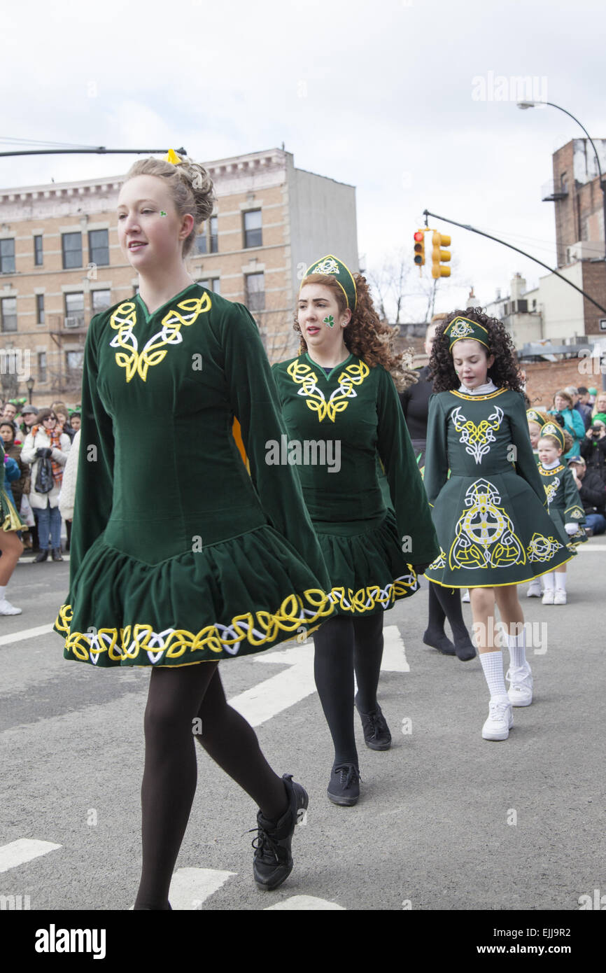 Irish Dance Girls High Resolution Stock Photography and Images - Alamy