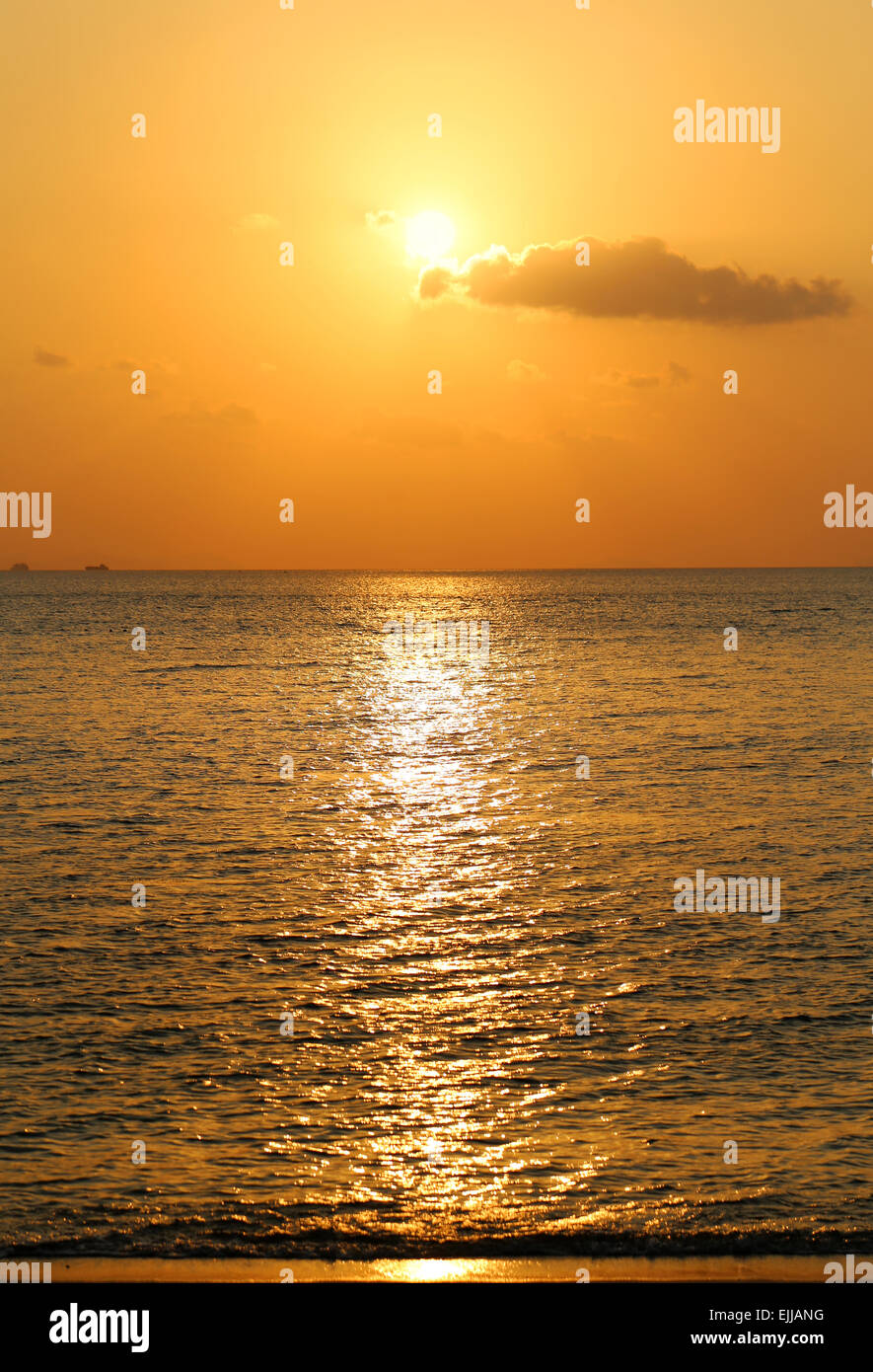 Beautiful sea hi-res stock photography and images - Alamy