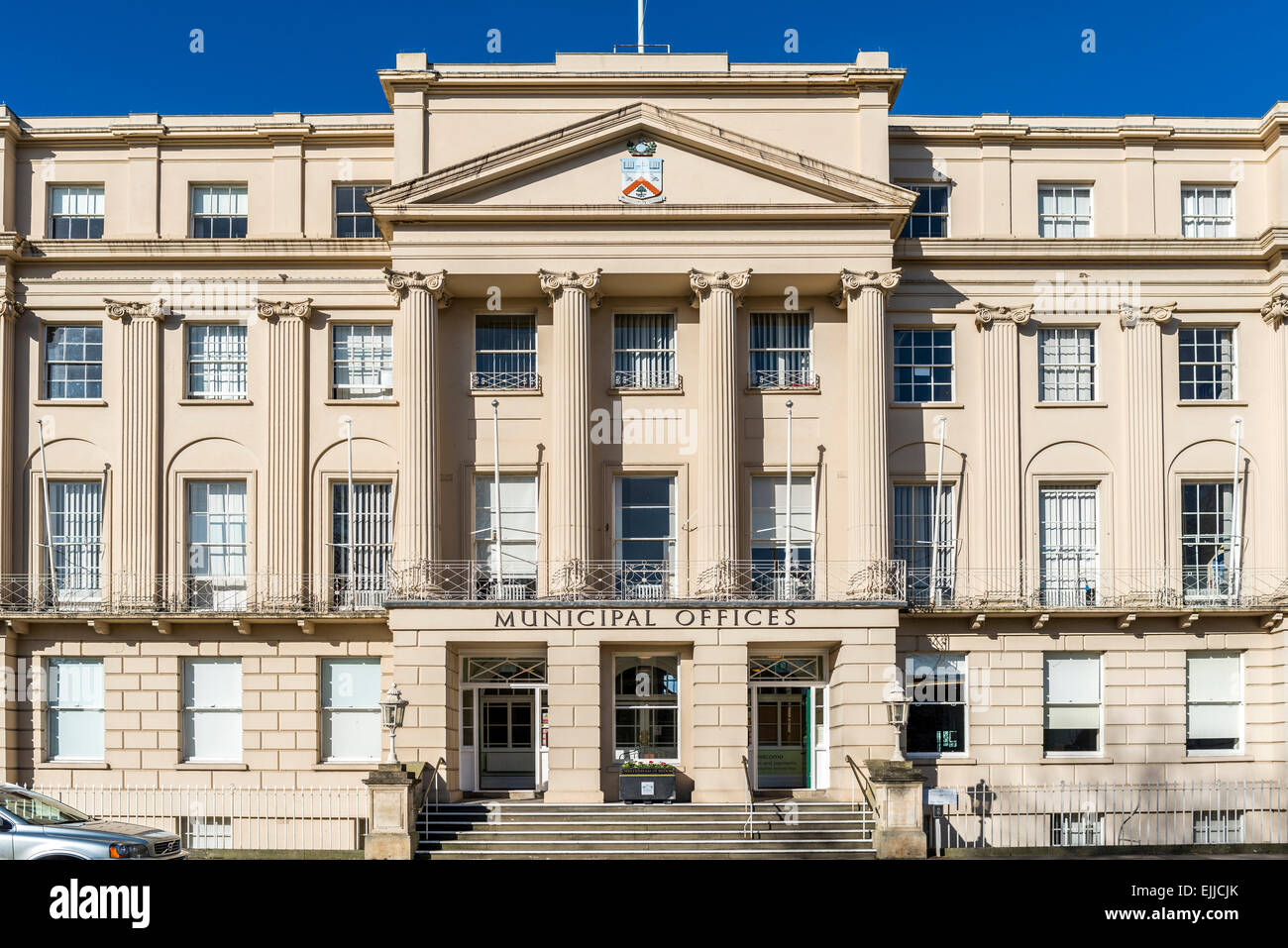 Cheltenham hi-res stock photography and images - Alamy