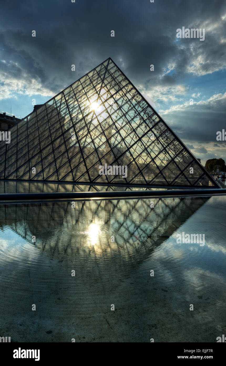Pyramide am Museum Louvre Paris, Ile de Paris, Frankreich, Europa ...