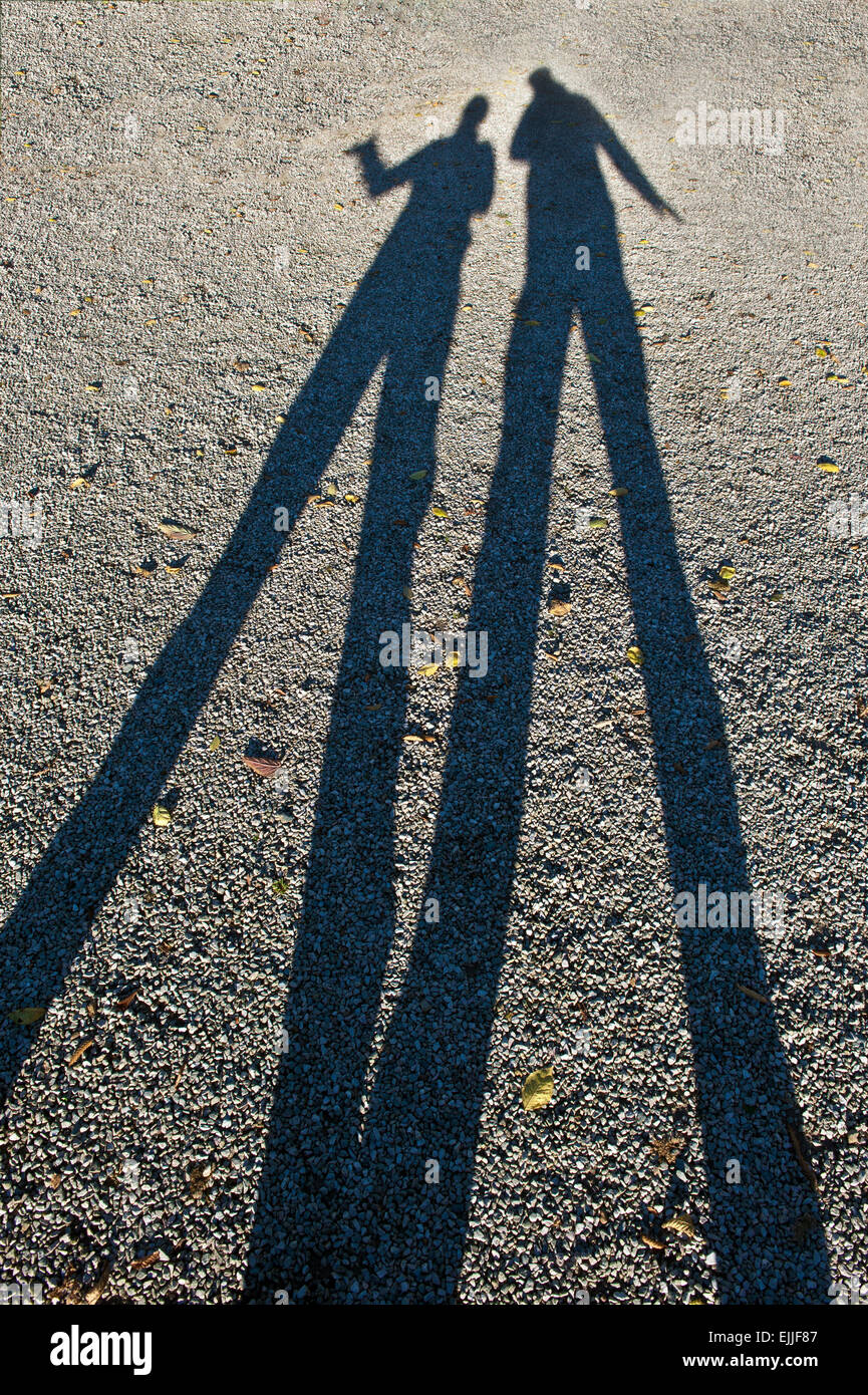Shadow couple hi-res stock photography and images - Alamy