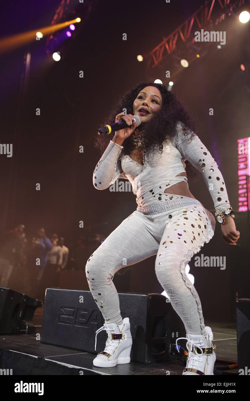 Rapper Lil' Kim performs live on stage during the Source360 at The ...