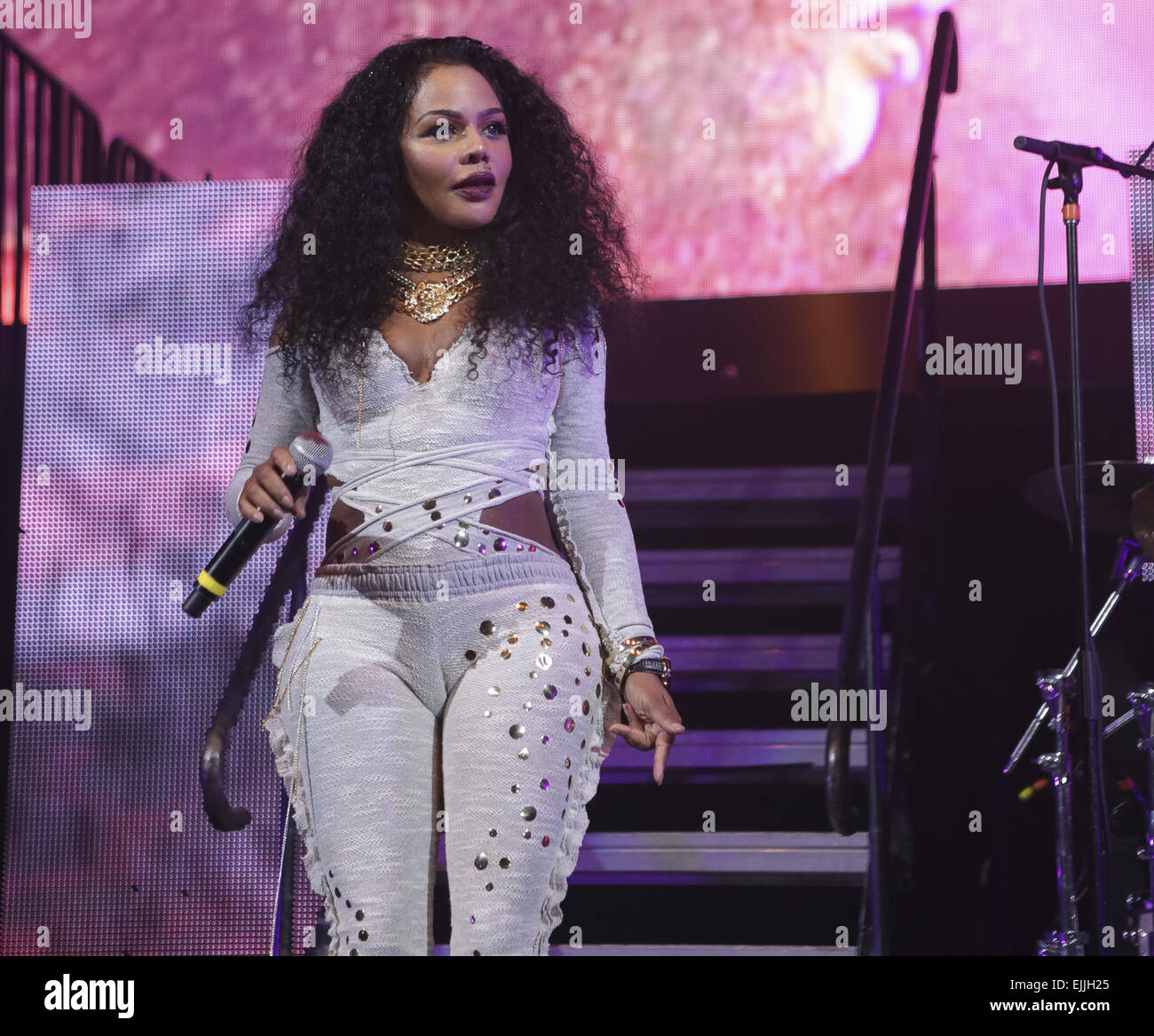 Rapper Lil' Kim performs live on stage during the Source360 at The ...