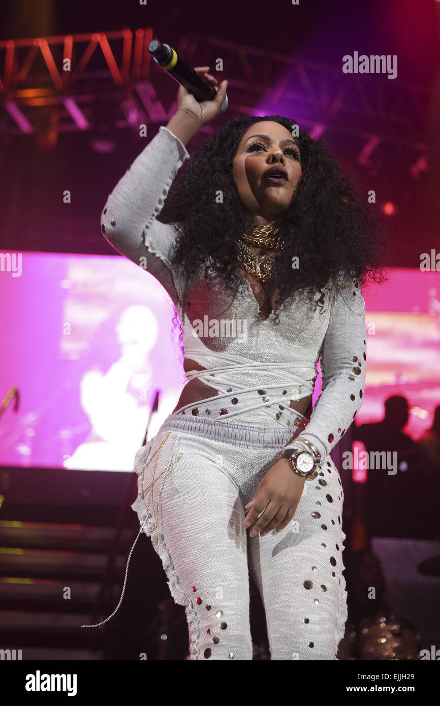 Rapper Lil' Kim performs live on stage during the Source360 at The ...