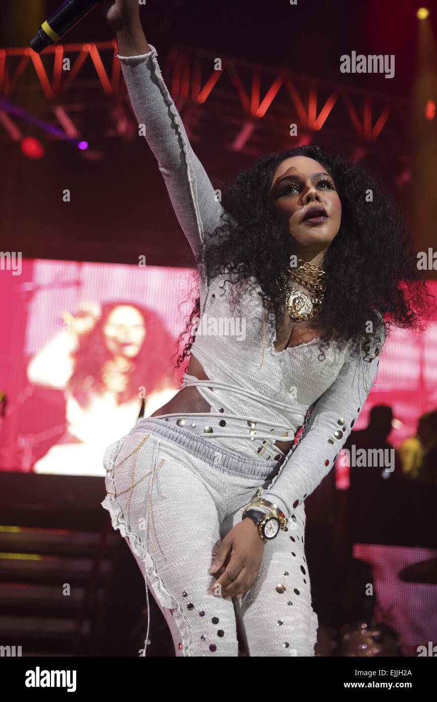 Rapper Lil' Kim performs live on stage during the Source360 at The ...