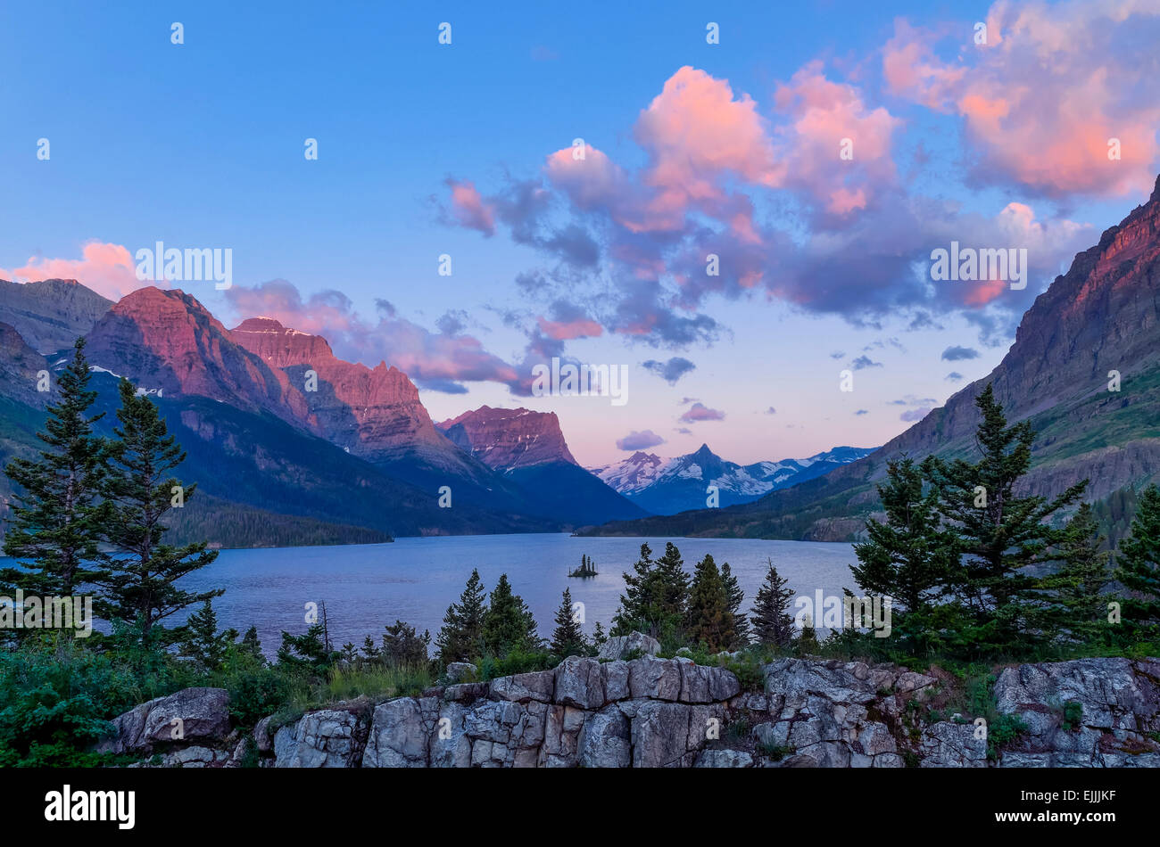 St Mary Lake, Glacier National Park, Montana, USA Stock Photo - Alamy
