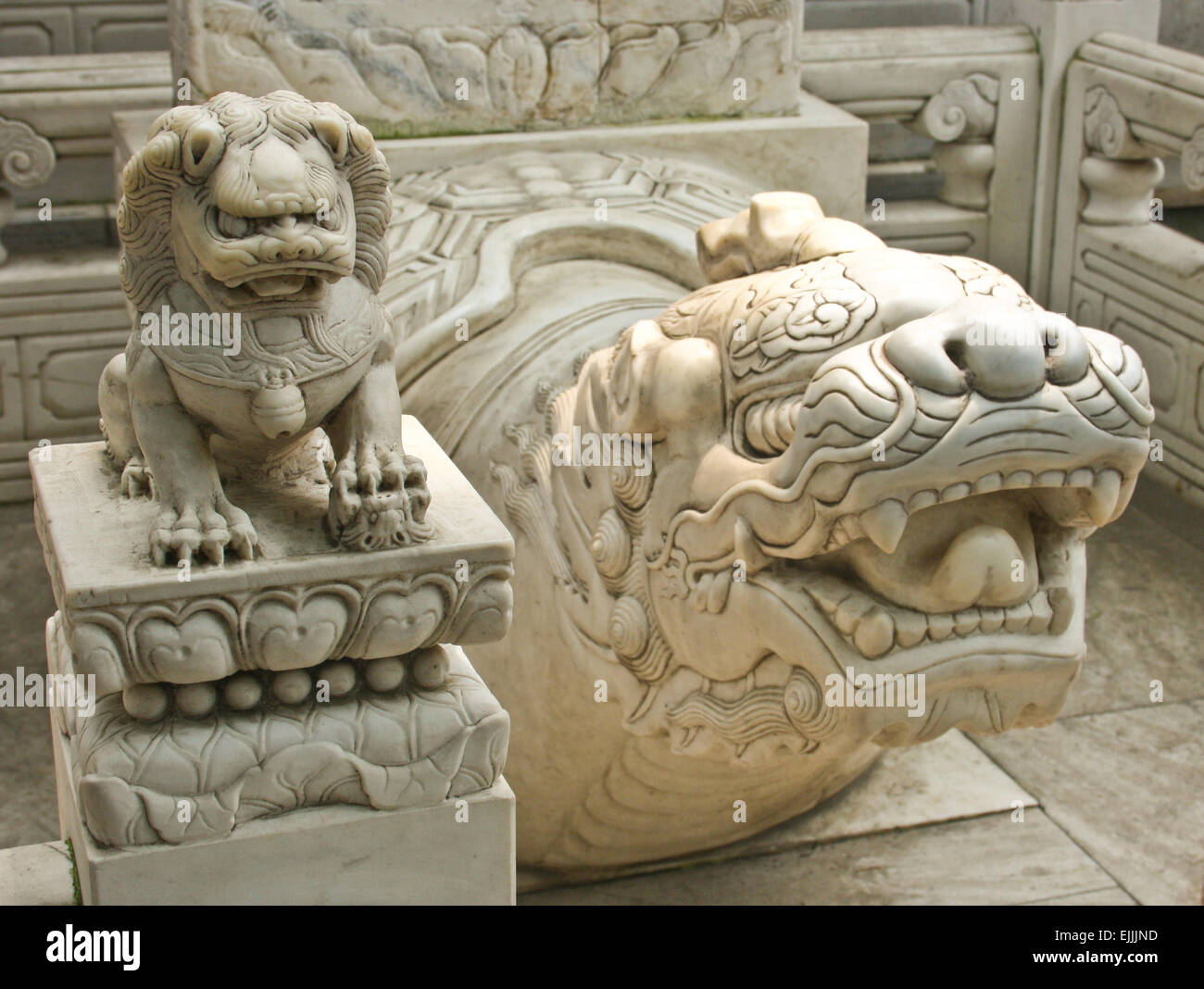 image of a mythical animal in the Chinese temple Stock Photo - Alamy