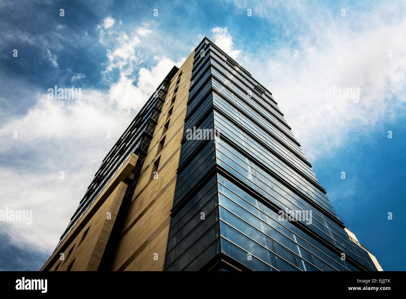 Building sky blue white hi-res stock photography and images - Alamy