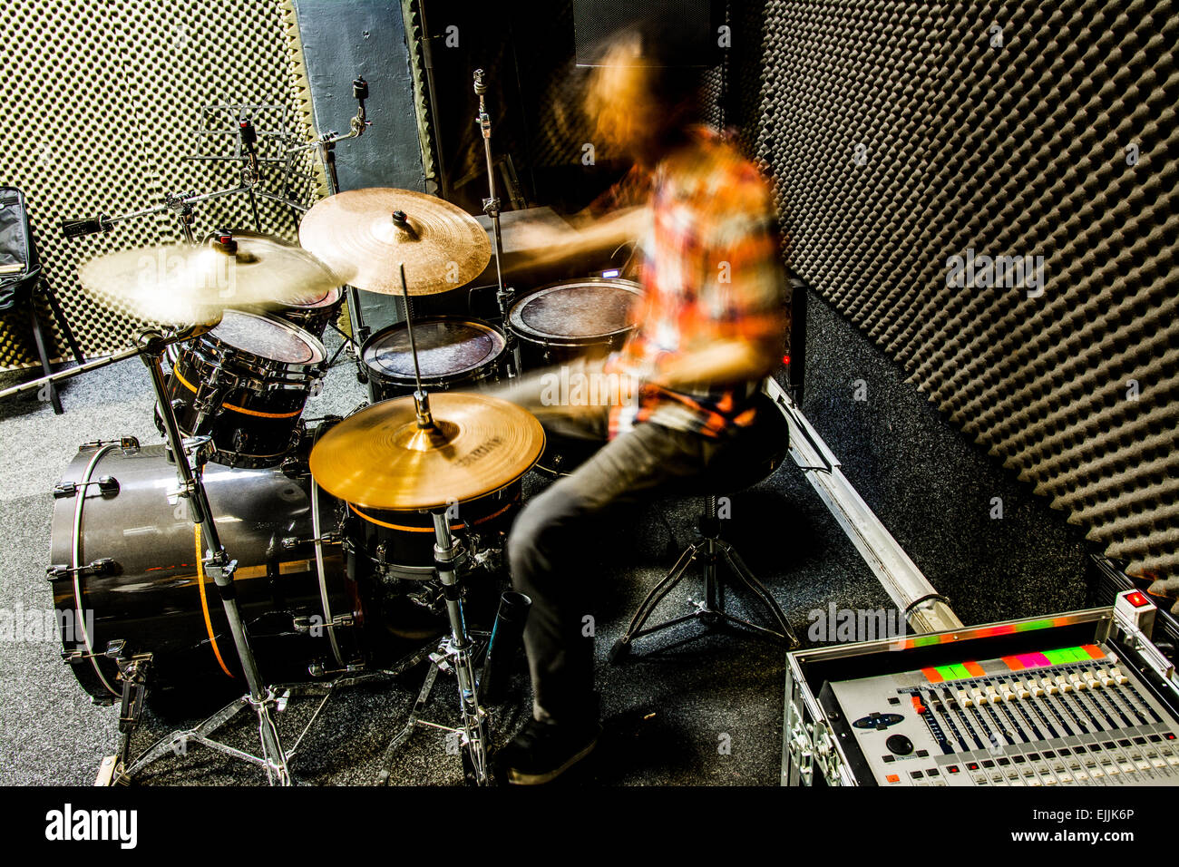 Drummer playing drums hi-res stock photography and images - Alamy