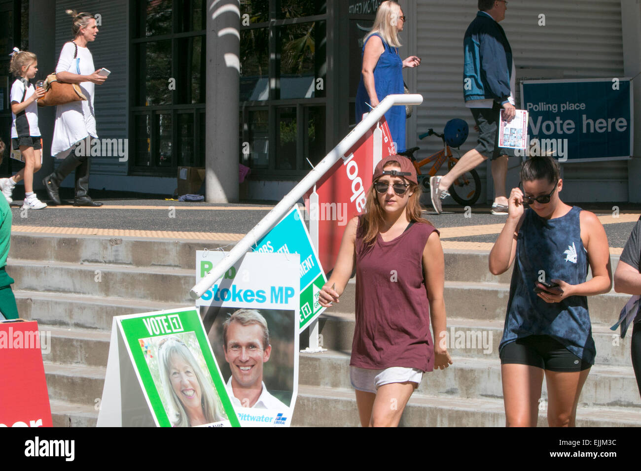 Sydney, Australia. 28th Mar, 2015. Residents of Pittwater Sydney voting ...