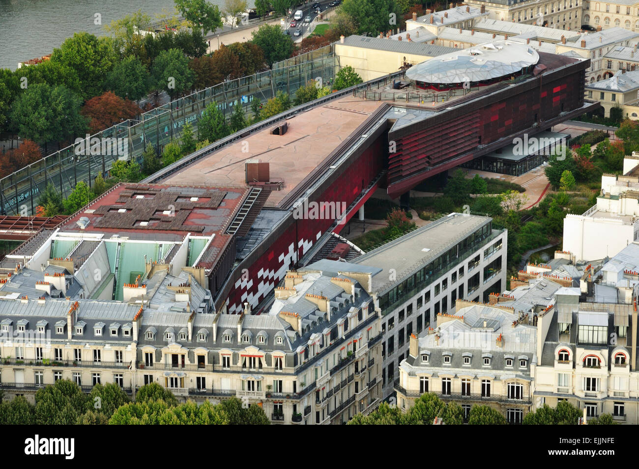 The musée du quai Branly-Jacques Chirac. Paris. View from the Eiffel ...