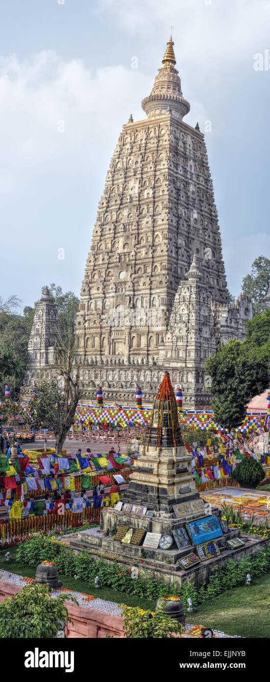 Mahabodhi temple india hi-res stock photography and images - Alamy
