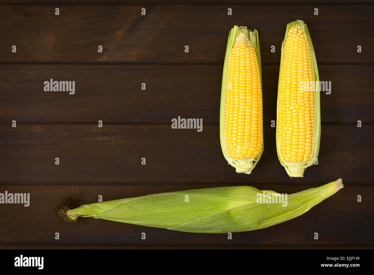 Husked sweet corn hi-res stock photography and images - Alamy