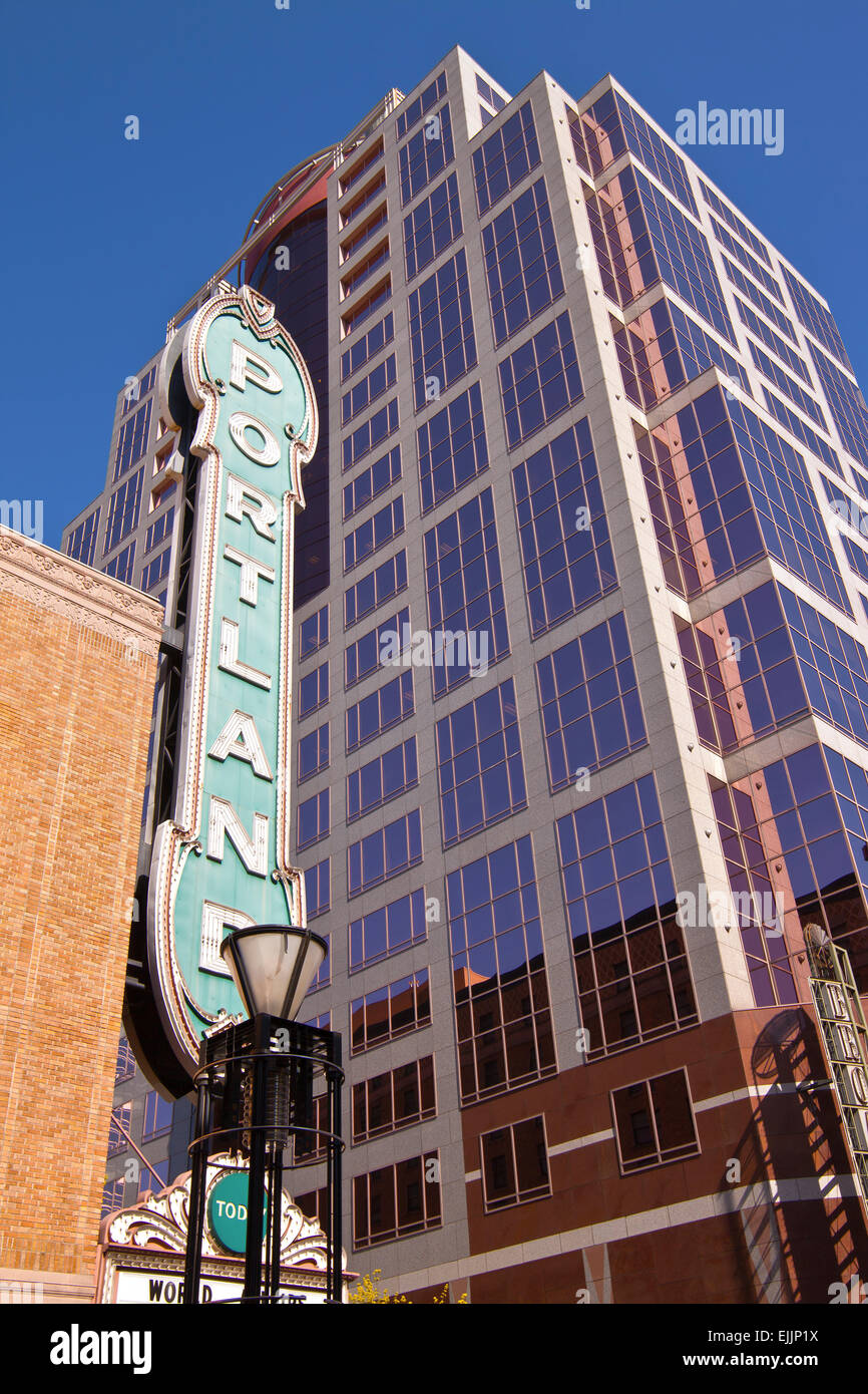 Portland landmark sign and skyscraper architecture Stock Photo - Alamy