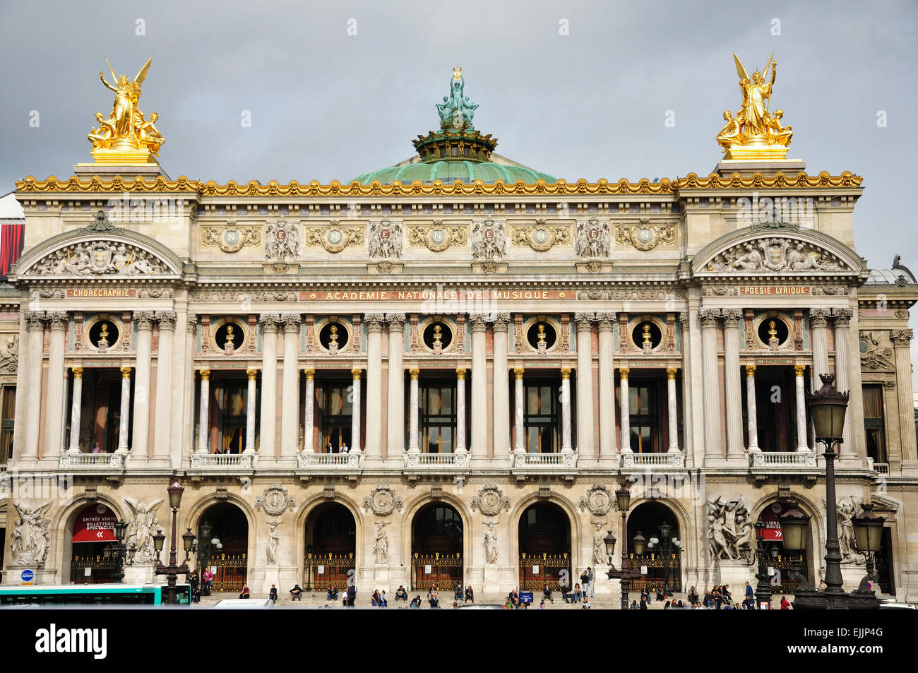 Paris national orchestra hi-res stock photography and images - Alamy