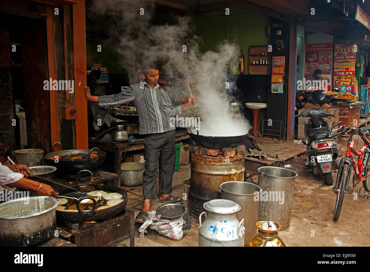 Cookiing hi-res stock photography and images - Alamy