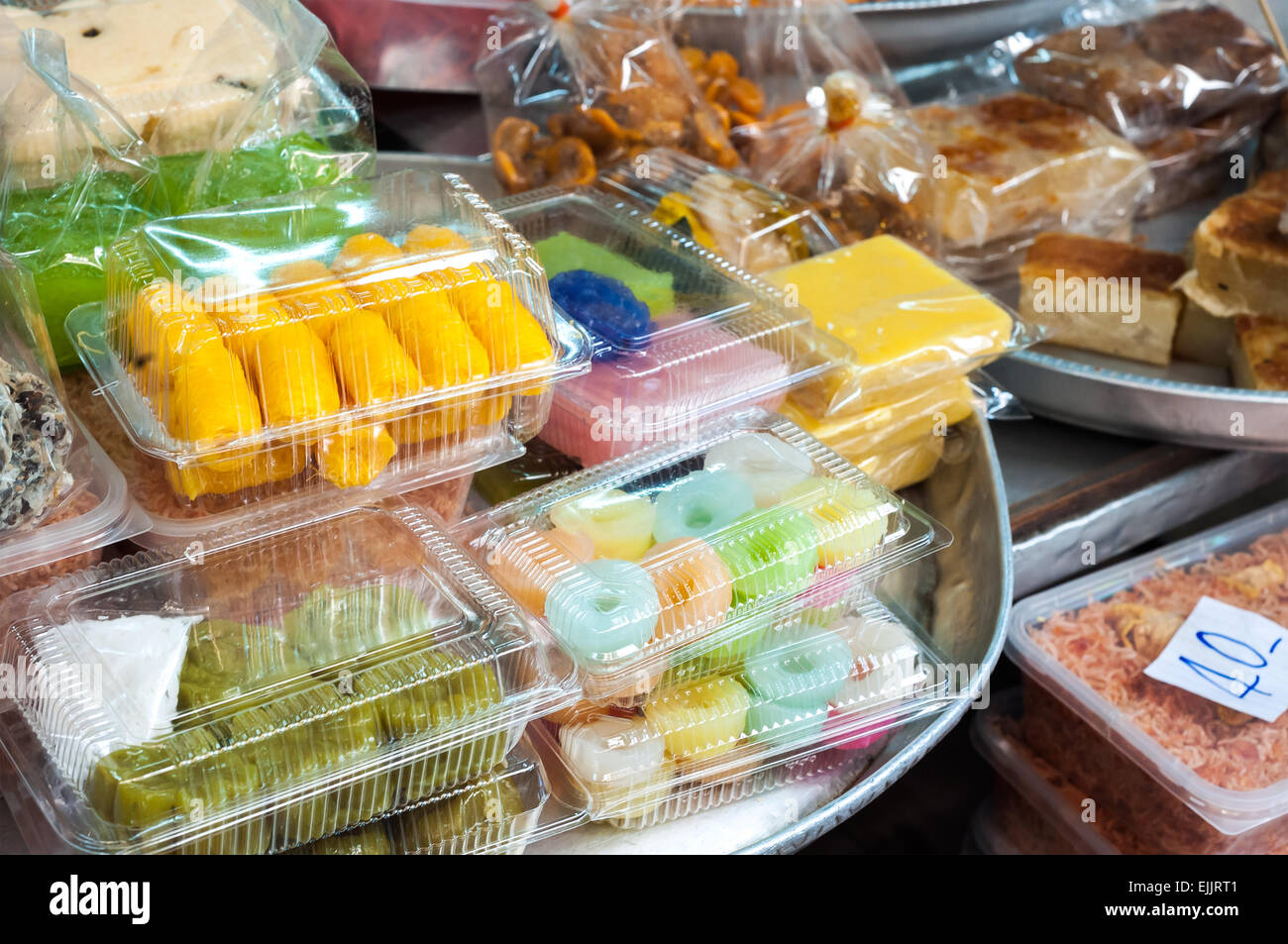 Collection of Thai desserts and sweets at a Bangkok market Stock Photo ...