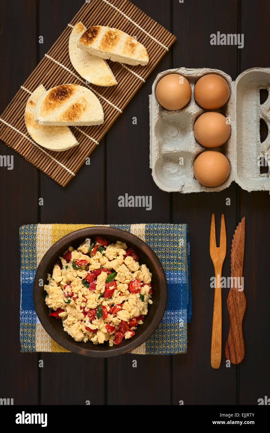 Toast scrambled eggs spring onion hi-res stock photography and images ...